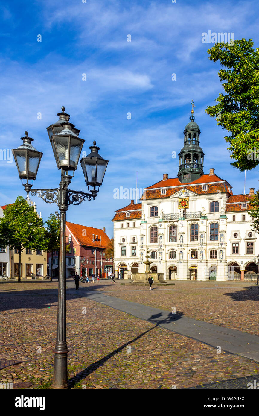 Lueneburg market square hi-res stock photography and images - Alamy