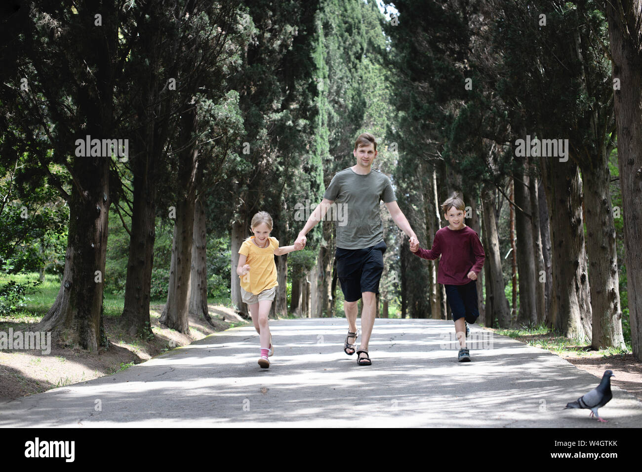 Kids copy hi-res stock photography and images - Alamy