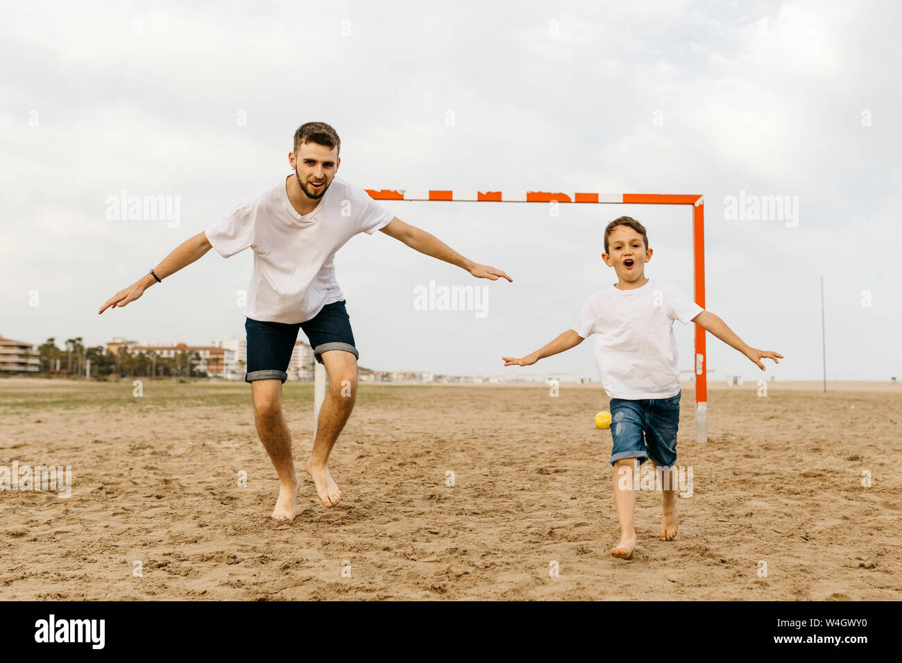 Celebrating the goal hi-res stock photography and images - Alamy