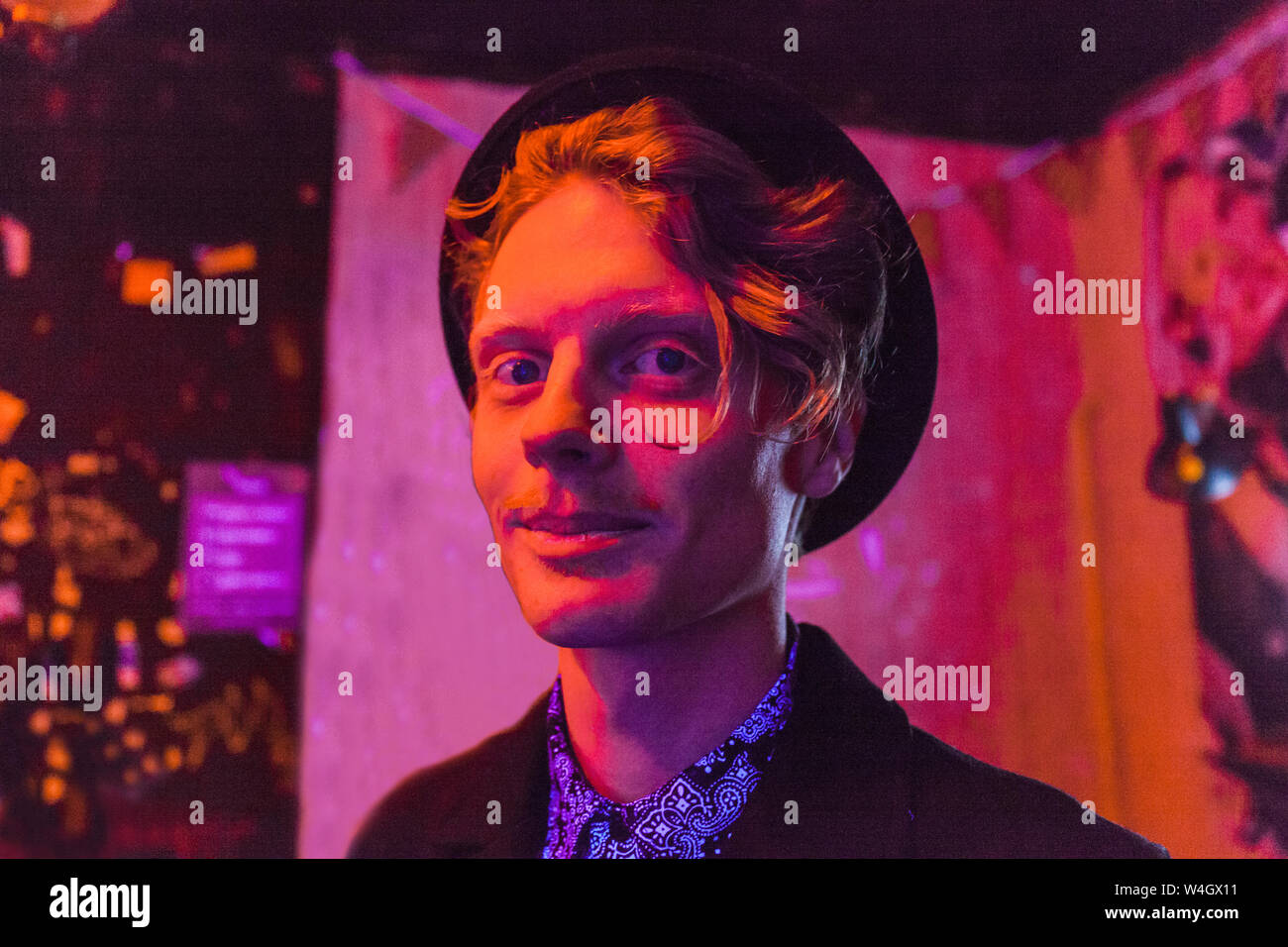 Man a machine hi-res stock photography and images - Alamy