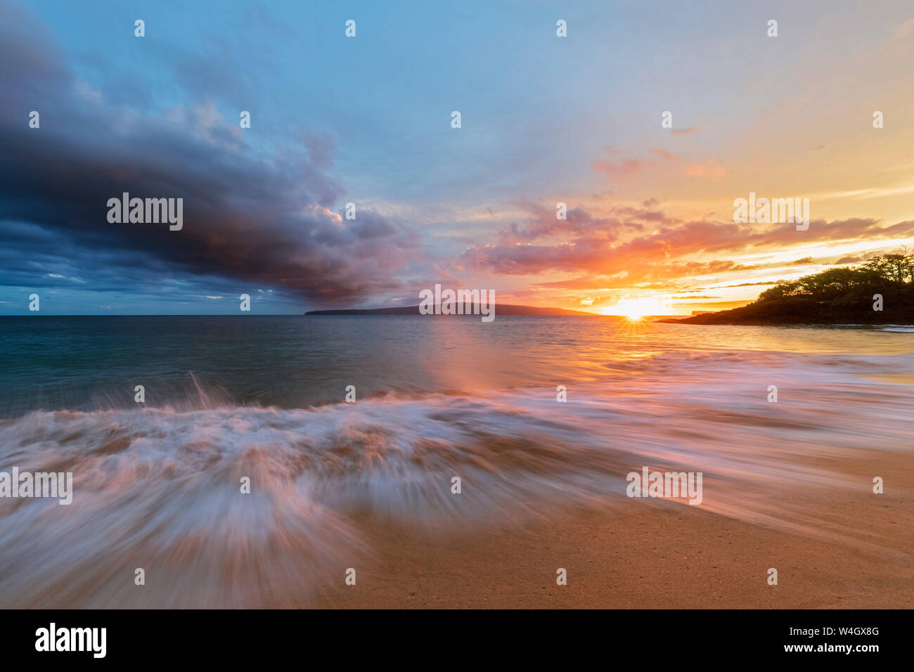 Big Beach at sunset, Makena Beach State Park, Maui, Hawaii, USA Stock ...