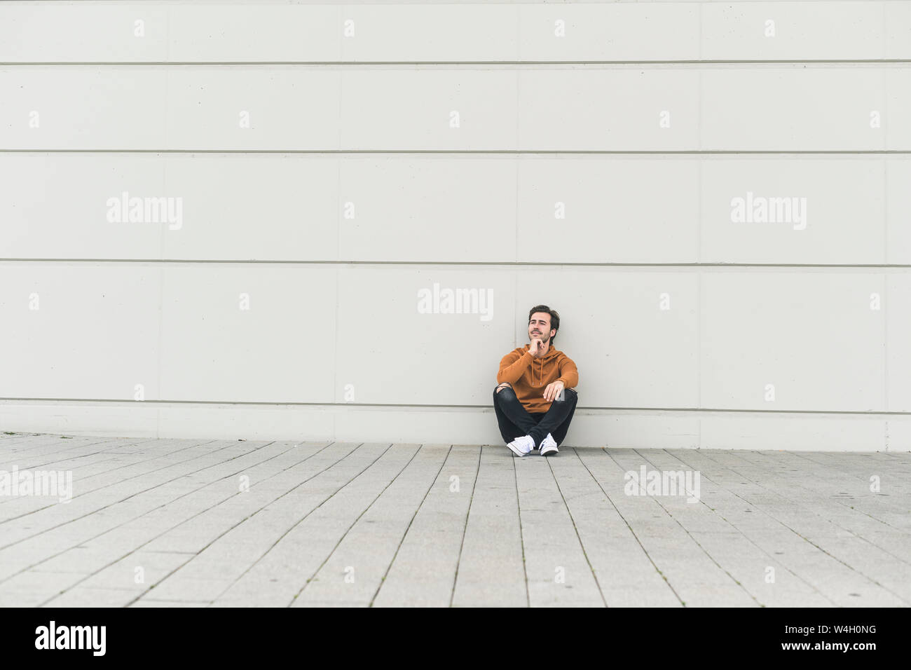 Thinking about solutions hi-res stock photography and images - Alamy