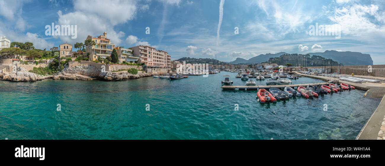 Cassis port hi-res stock photography and images - Alamy