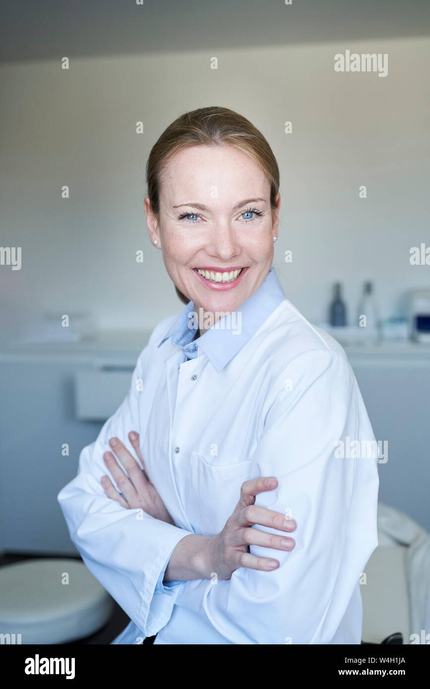 Self practice hi-res stock photography and images - Alamy
