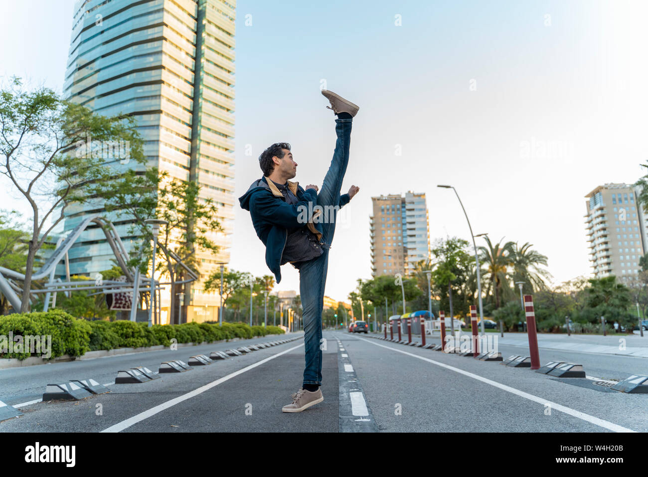 Lifting her leg hi-res stock photography and images - Alamy