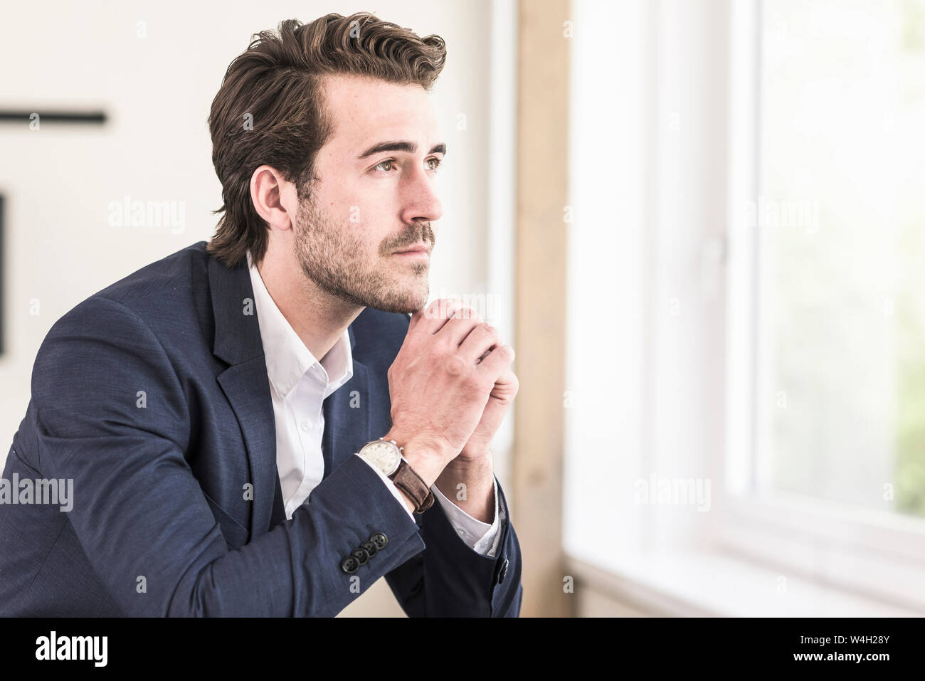 Man anxious worried window hi-res stock photography and images - Alamy