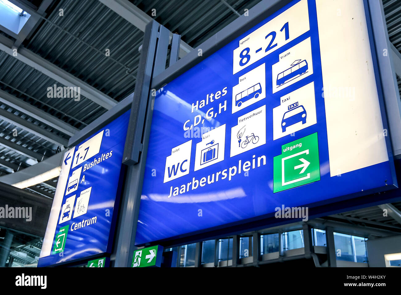 Wegwijzers hi-res stock photography and images - Alamy