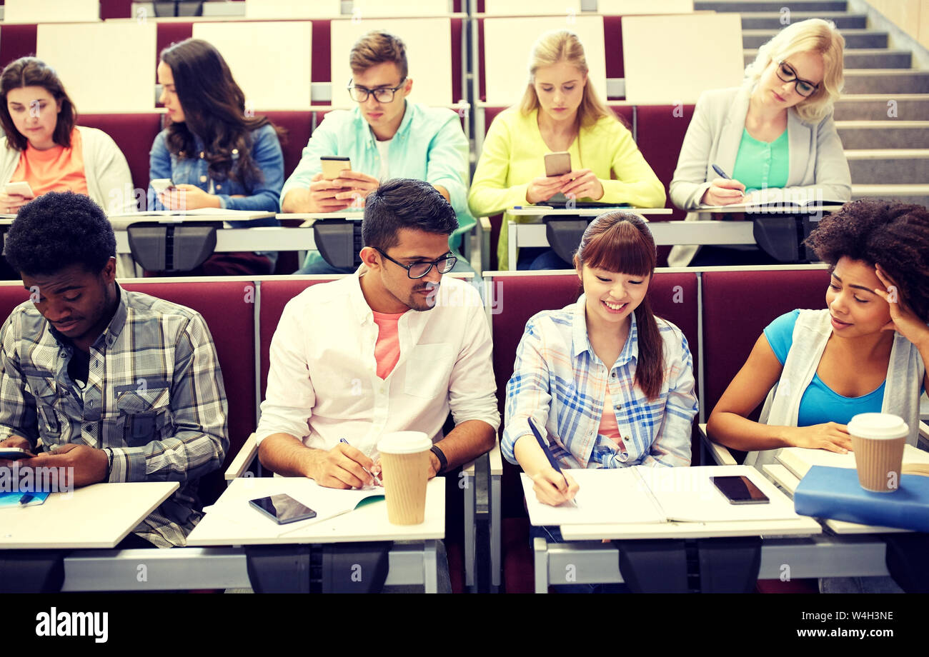 Online learning lecture hall hi-res stock photography and images - Alamy