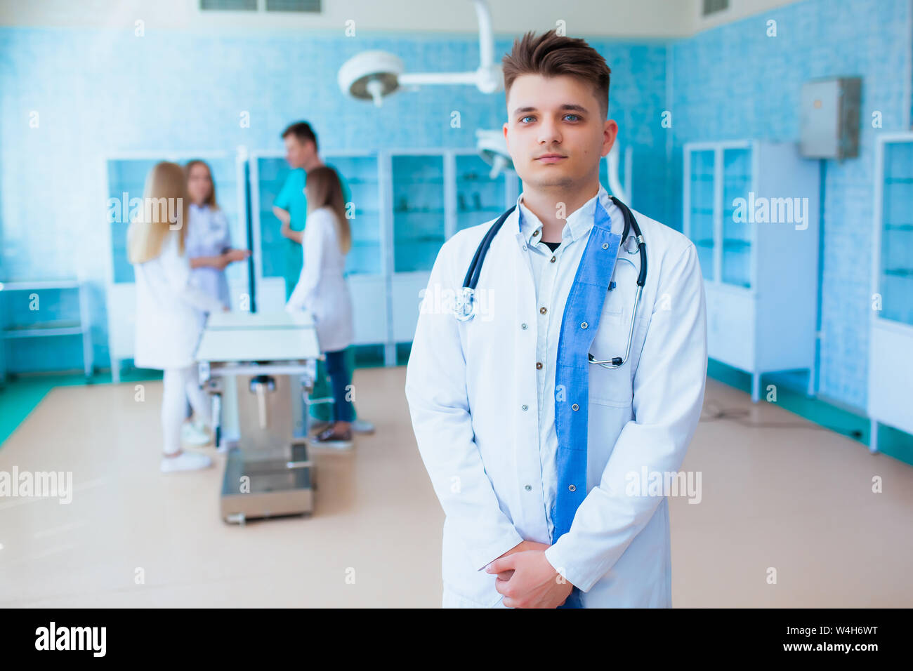 Doctor intern hi-res stock photography and images - Alamy