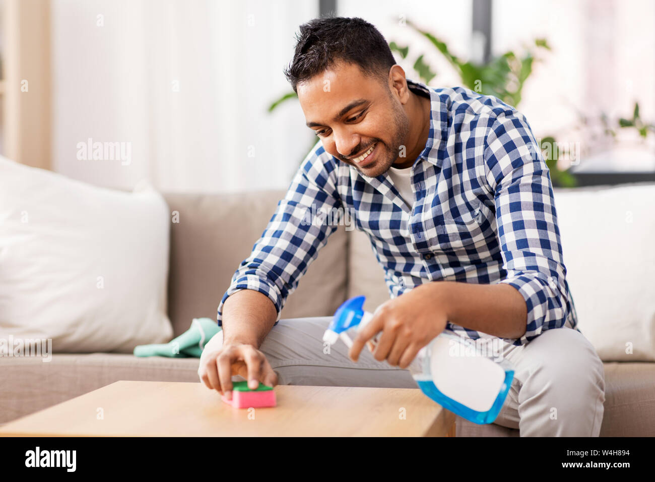 Cleaning table hi-res stock photography and images - Alamy