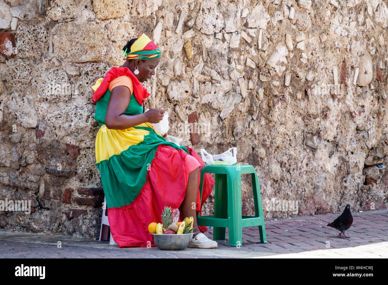 Palenquera colombian traditional costume hi-res stock photography and ...