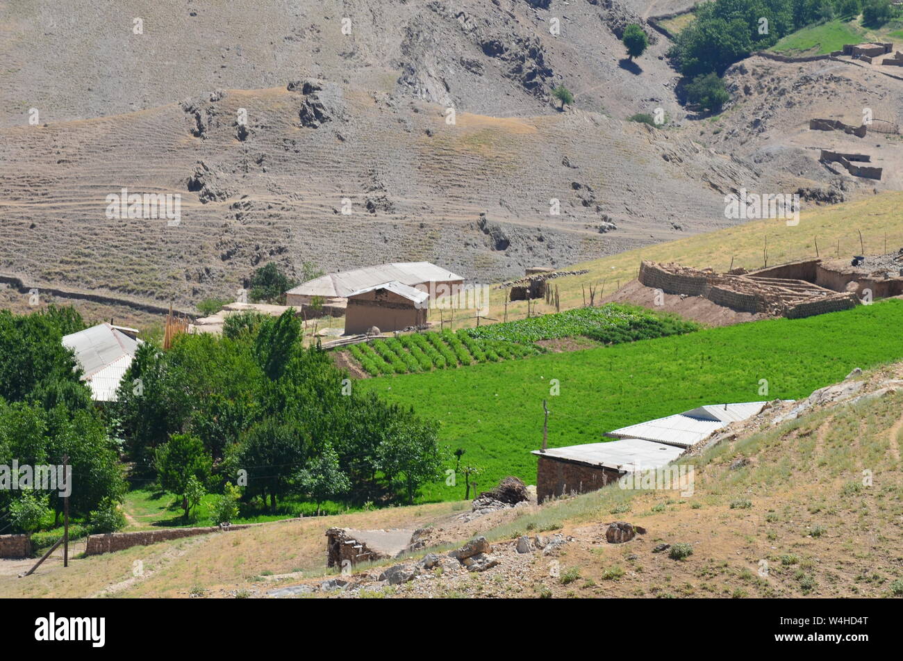 Traditional adobe village central asia hi-res stock photography and ...