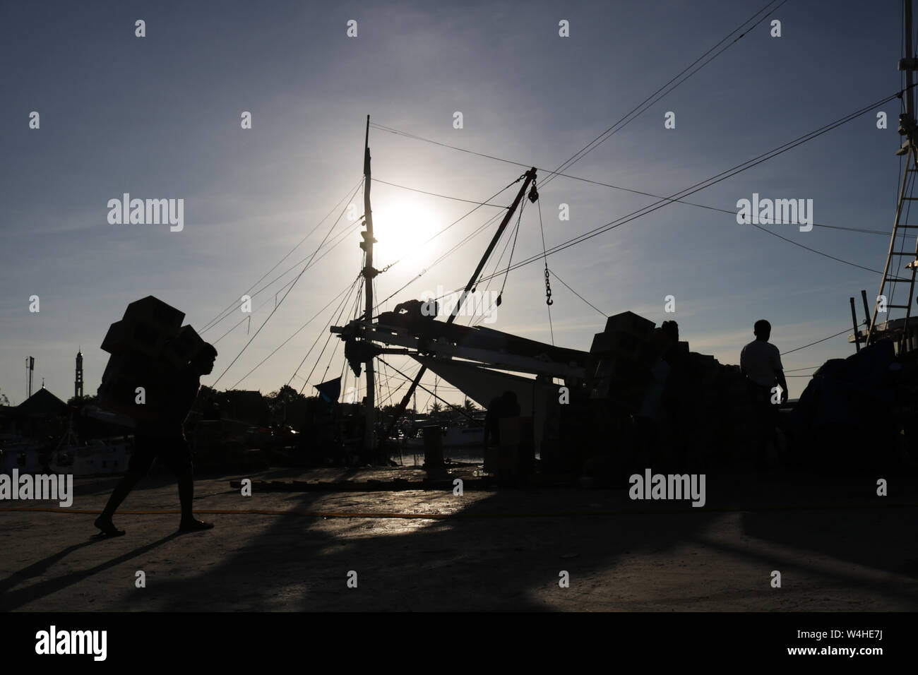 Port activities hi-res stock photography and images - Alamy