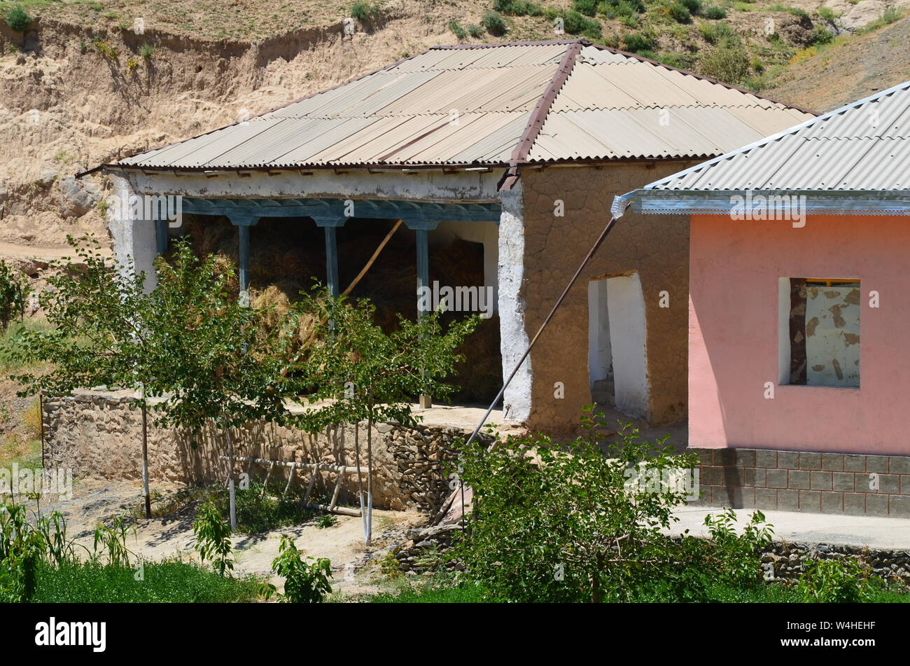 Upper Uhum village in the Nuratau mountains, Central Uzbekistan Stock ...