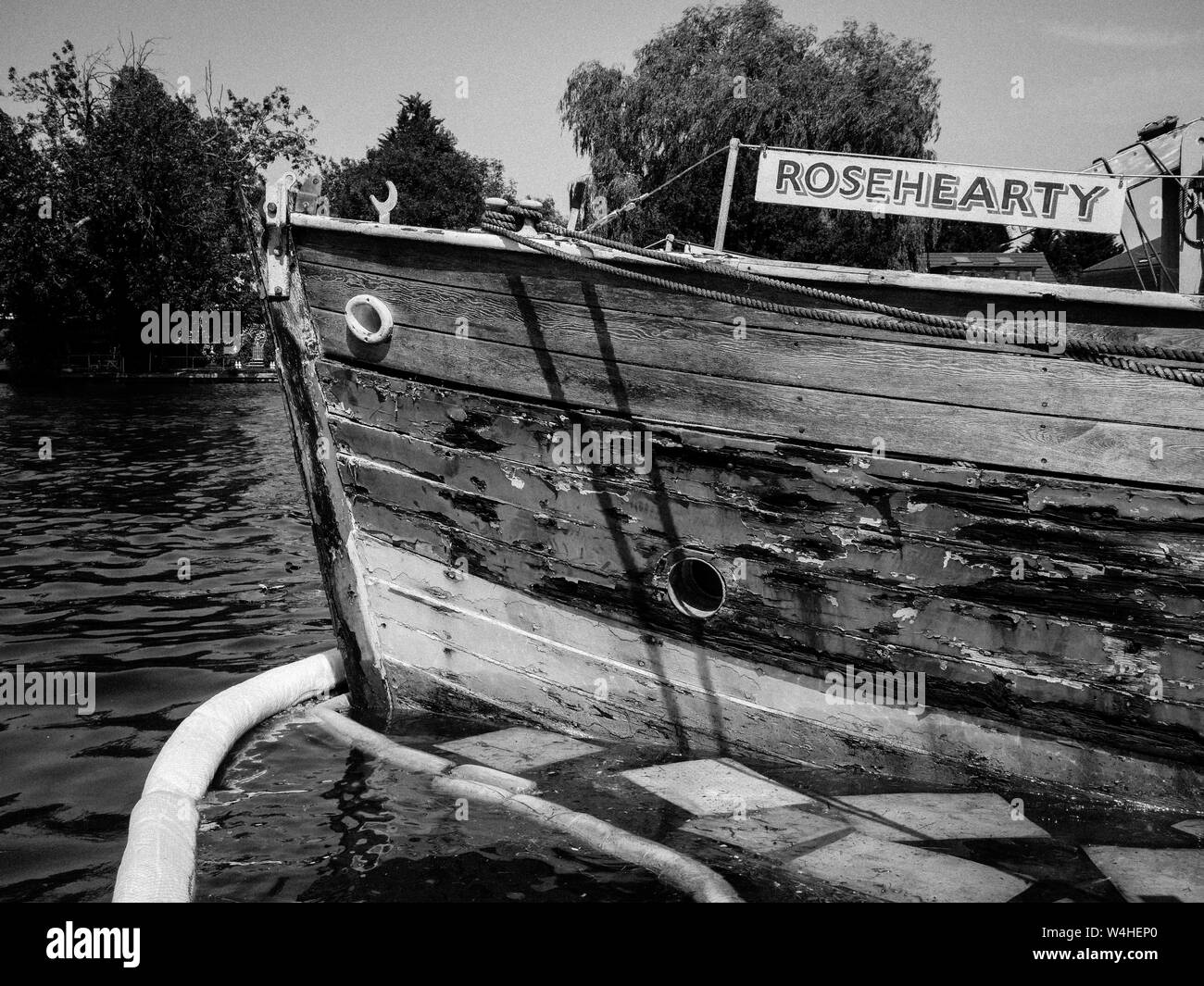 Broken down boat Black and White Stock Photos & Images - Alamy