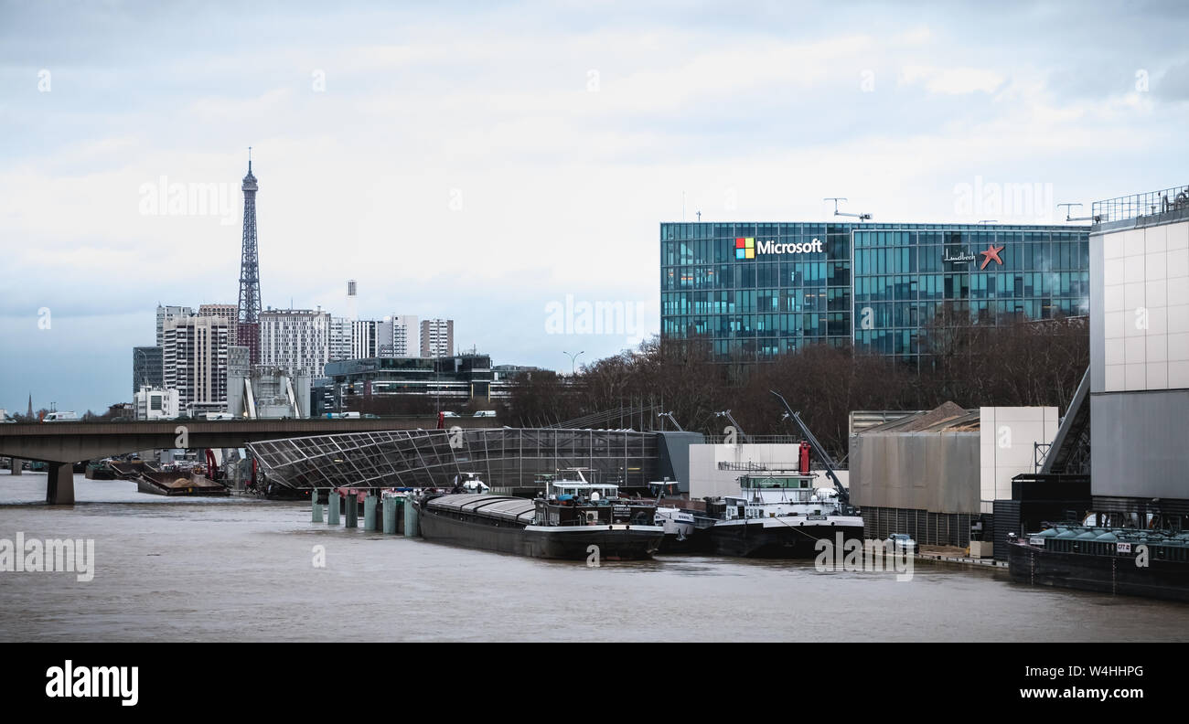 Microsoft Headquarters Paris High Resolution Stock Photography and ...