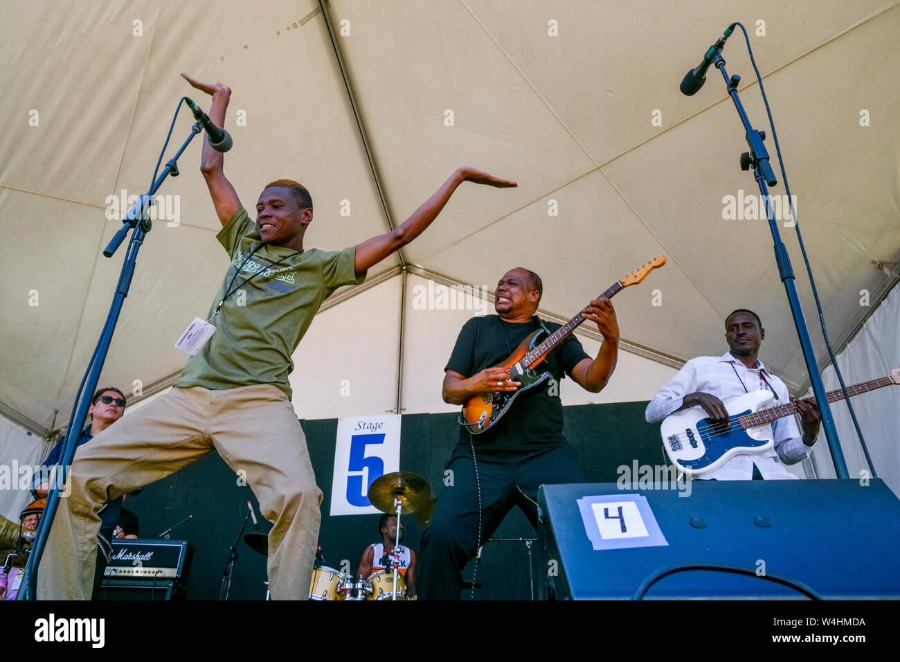 Tal national music hi-res stock photography and images - Alamy