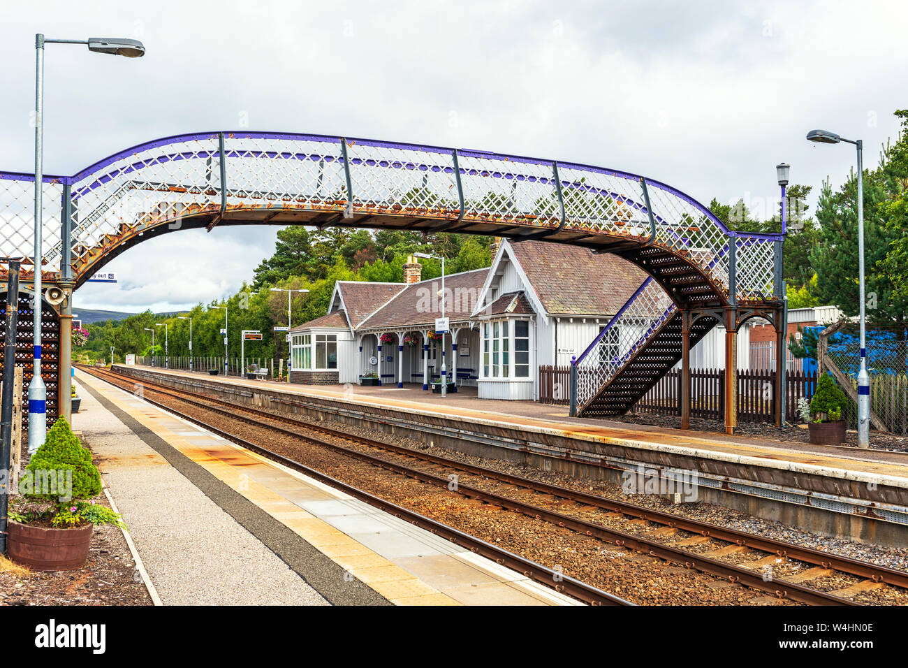 Scottish railway station hi-res stock photography and images - Alamy