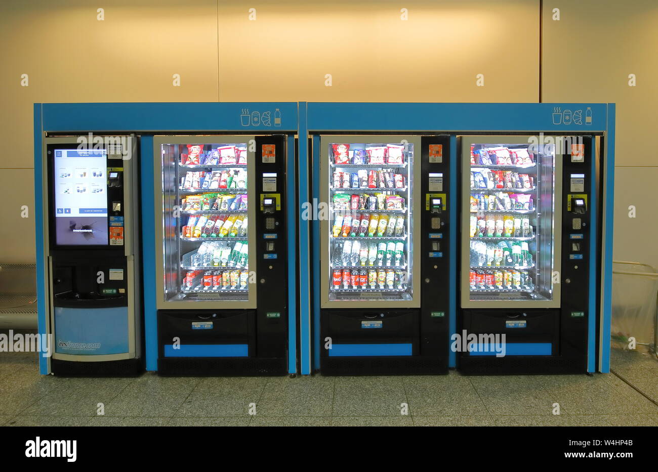 Snack and drink vending machine Paris France Stock Photo - Alamy