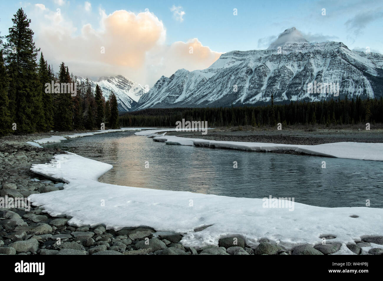 River canada spring hi-res stock photography and images - Alamy