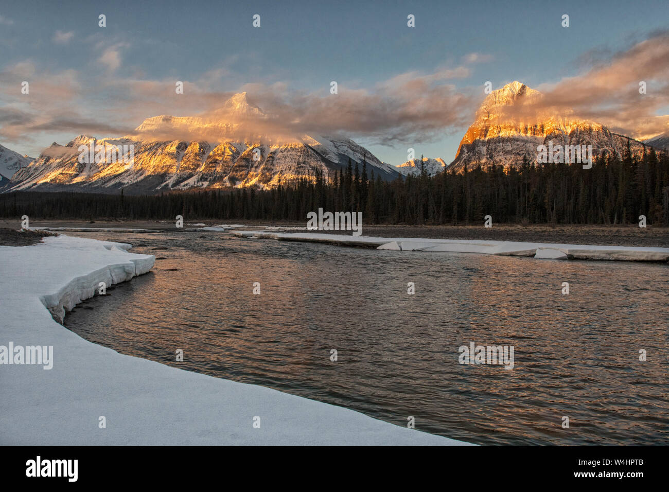 River canada spring hi-res stock photography and images - Alamy
