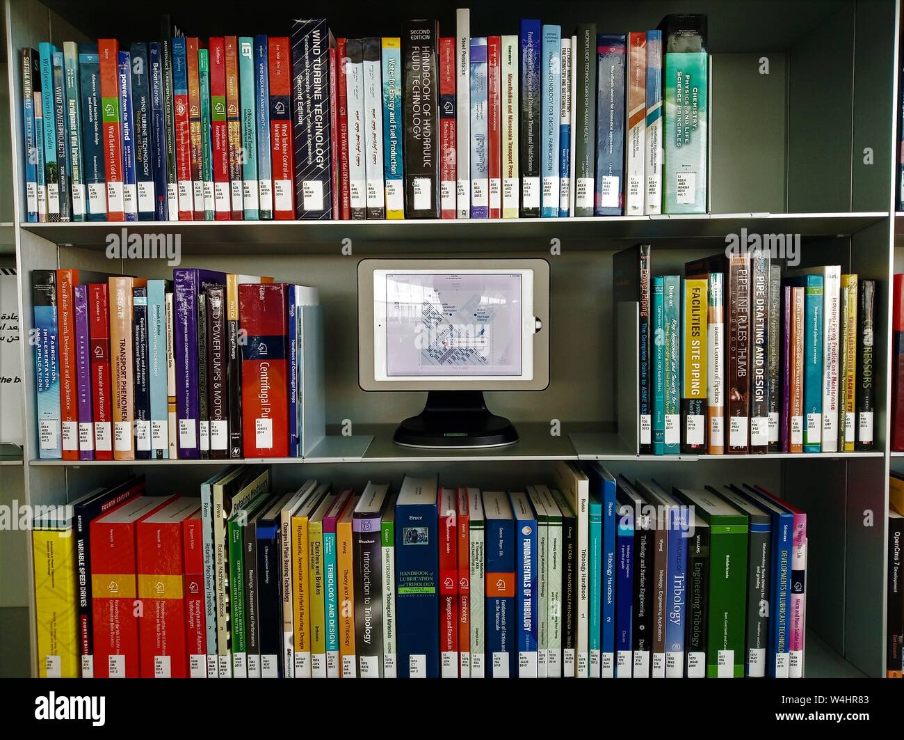 Modern education system qatar hi-res stock photography and images - Alamy