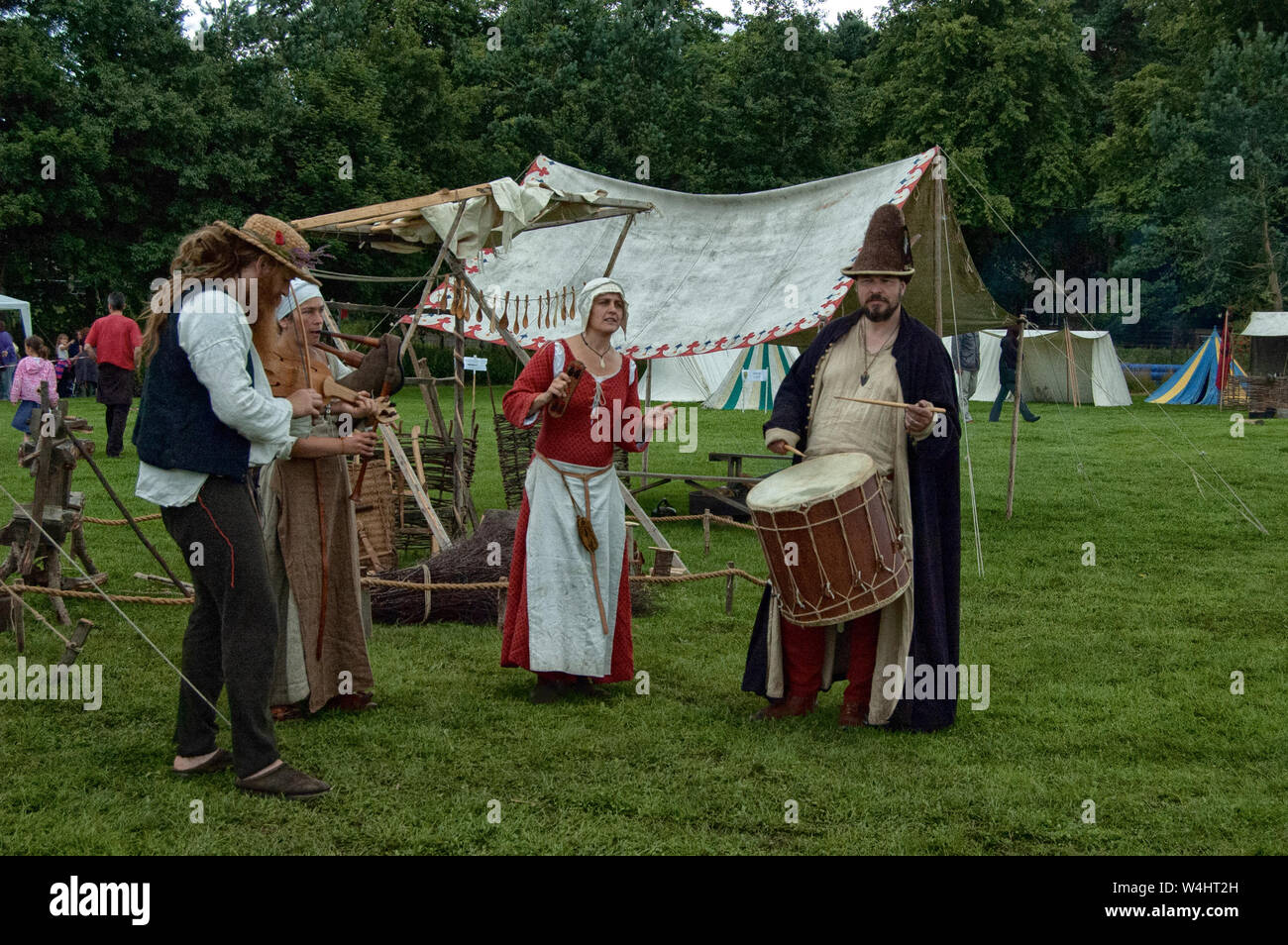 Medieval Fiddle High Resolution Stock Photography and Images - Alamy
