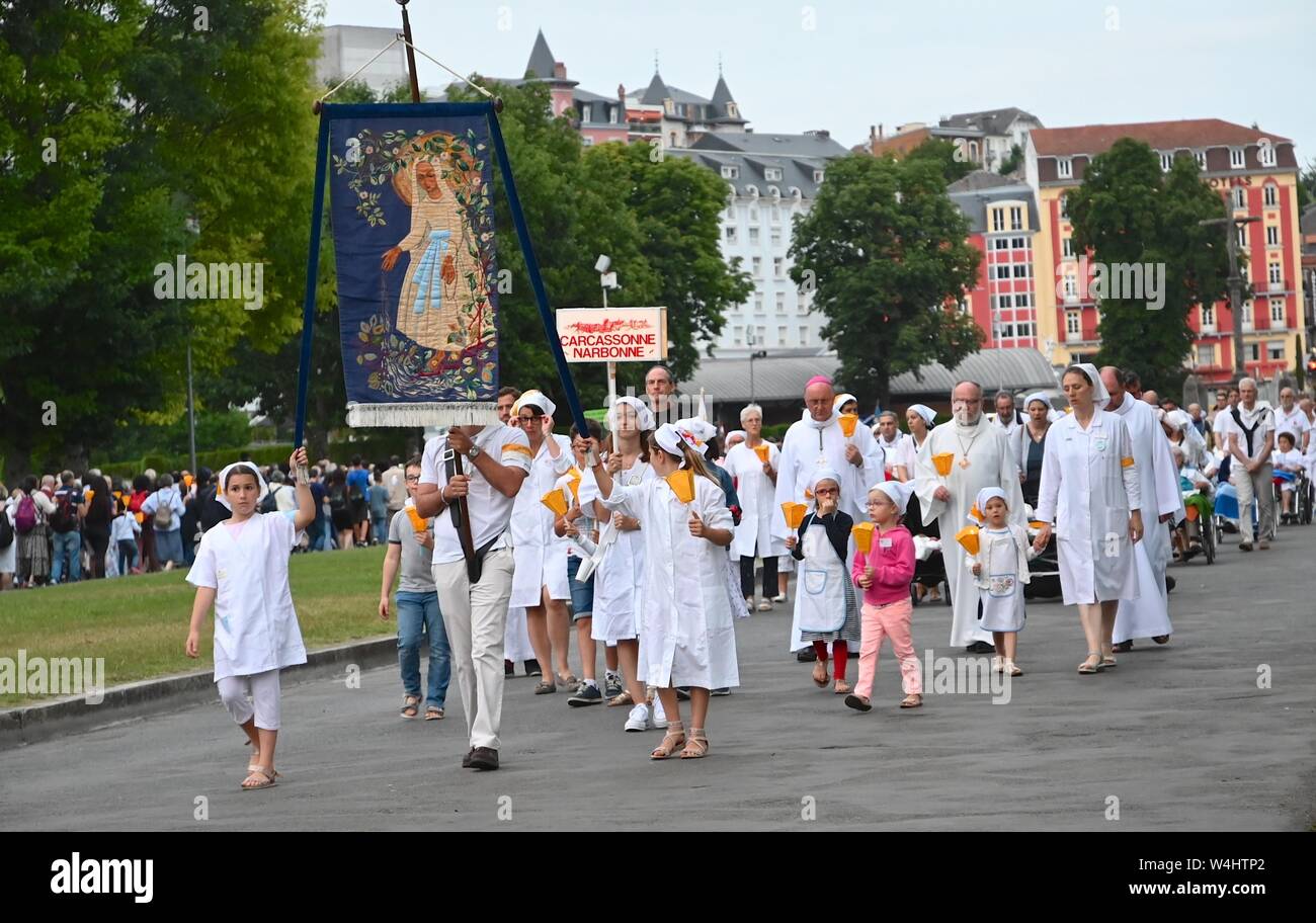 Pilgrims in the Marian procession n Lourdes, France Stock Photo - Alamy