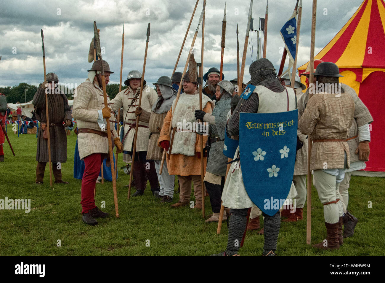 Medieval scenes hi-res stock photography and images - Alamy