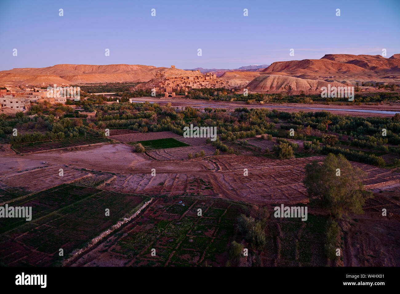 Hot ait hi-res stock photography and images - Alamy