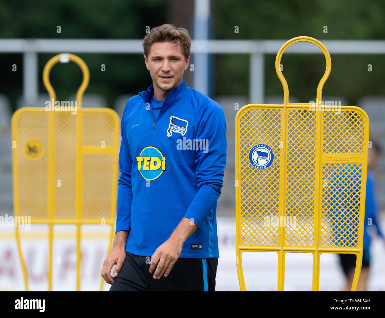 Volksparkstadion 2019 hi-res stock photography and images - Alamy