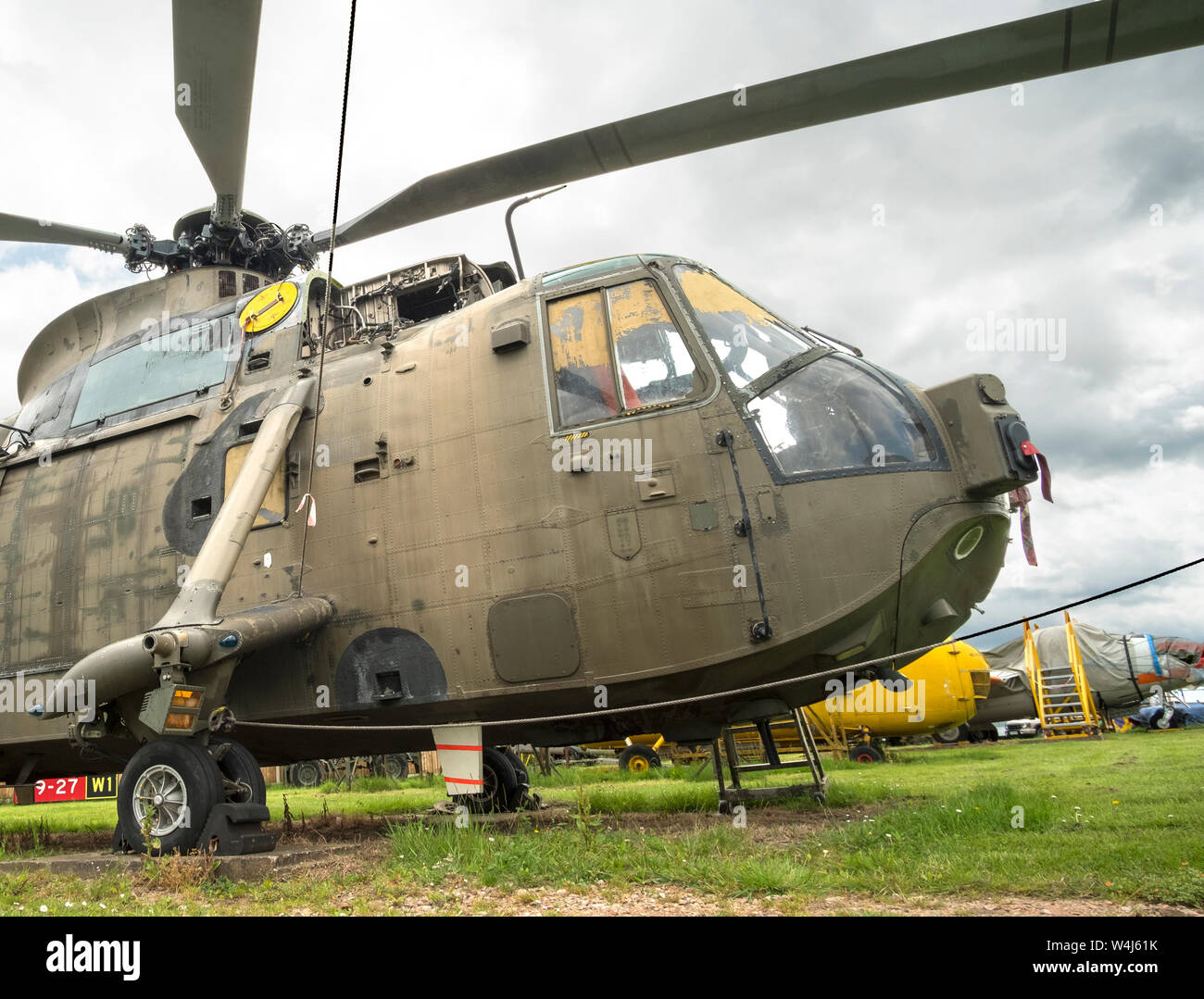 Vintage british military helicopter hi-res stock photography and images ...