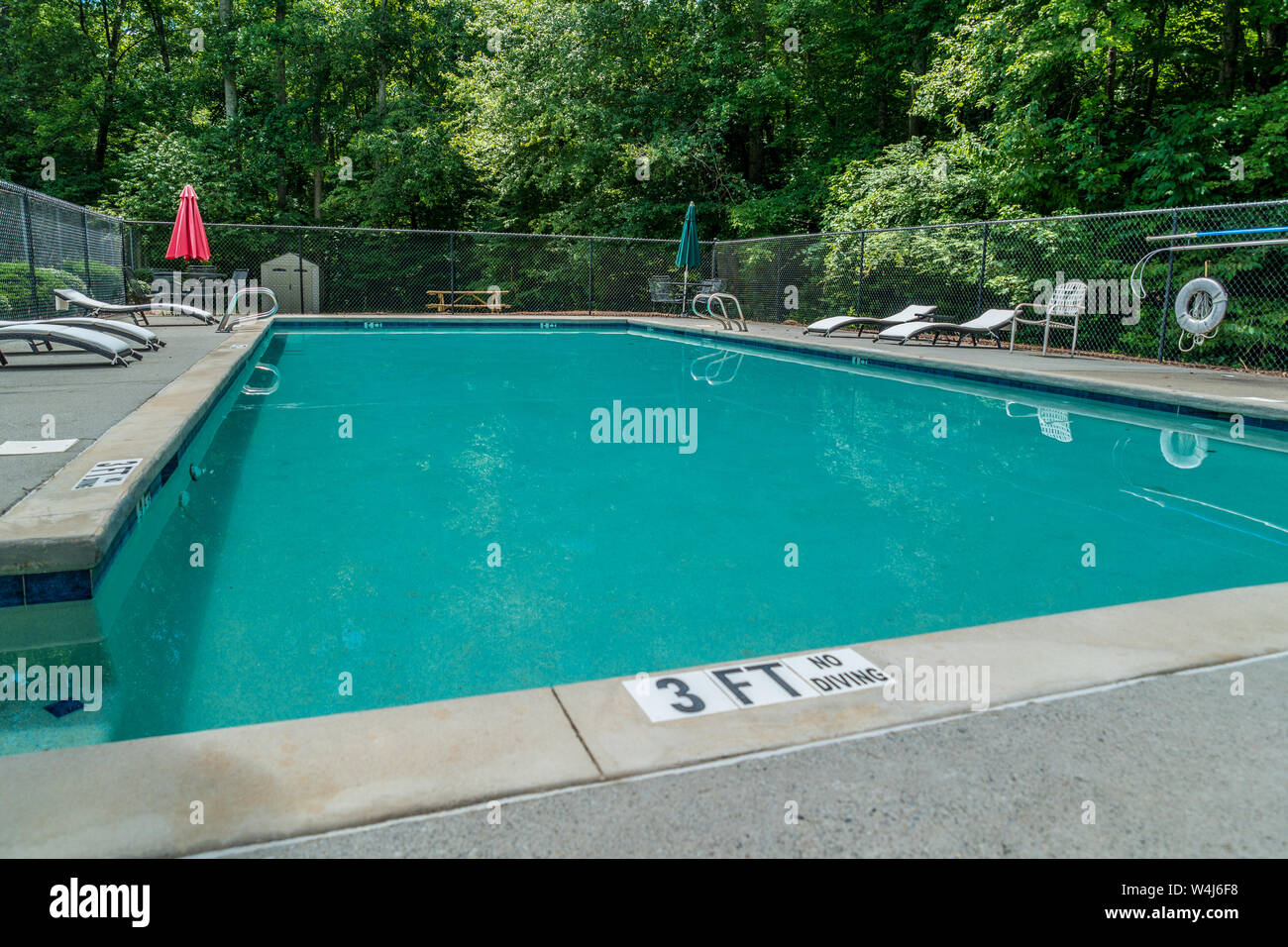 Calm pool hi-res stock photography and images - Alamy
