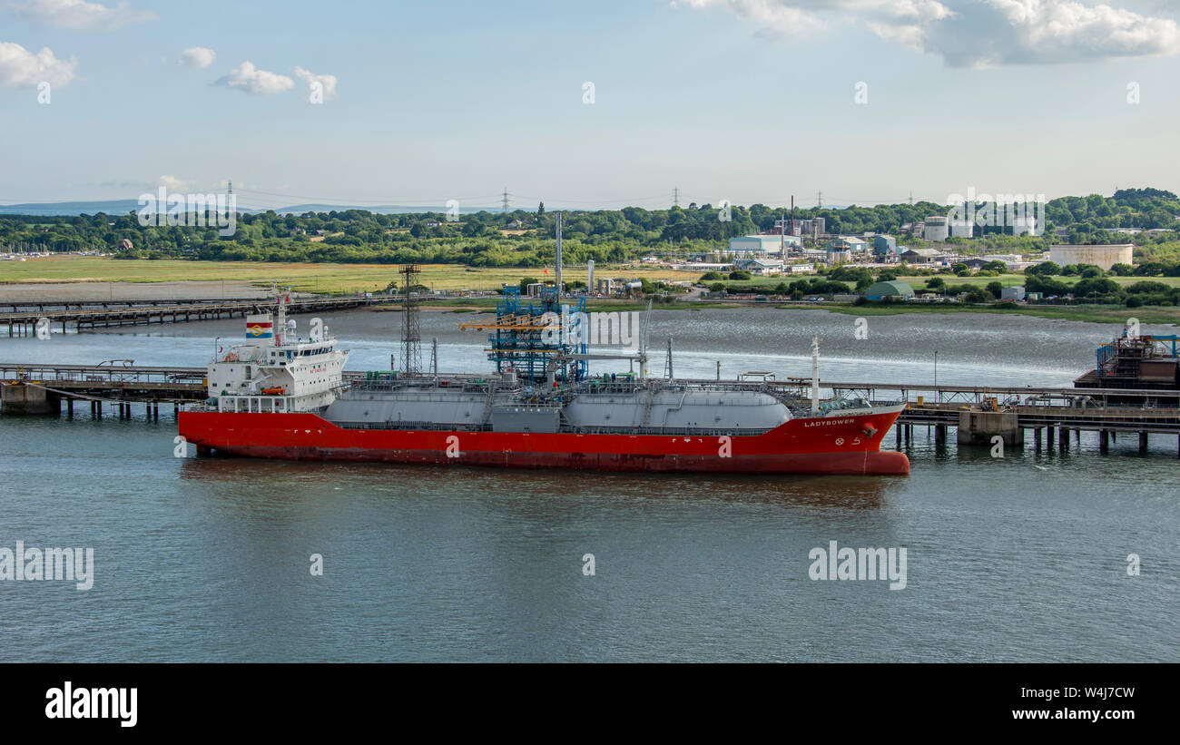Working harbour ship hi-res stock photography and images - Alamy