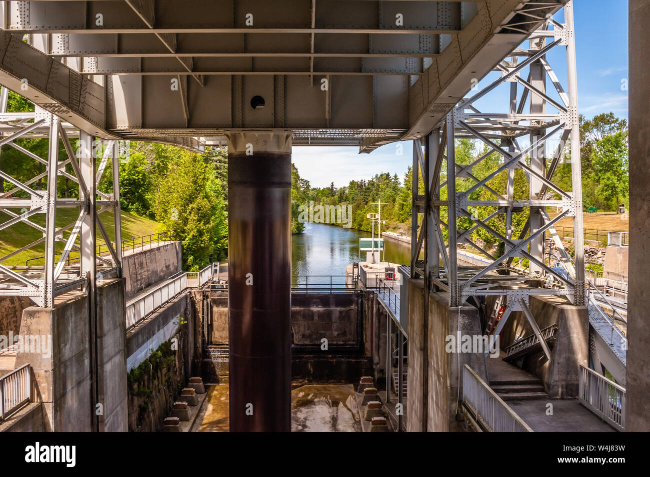 Kirkfield lift lock hi-res stock photography and images - Alamy