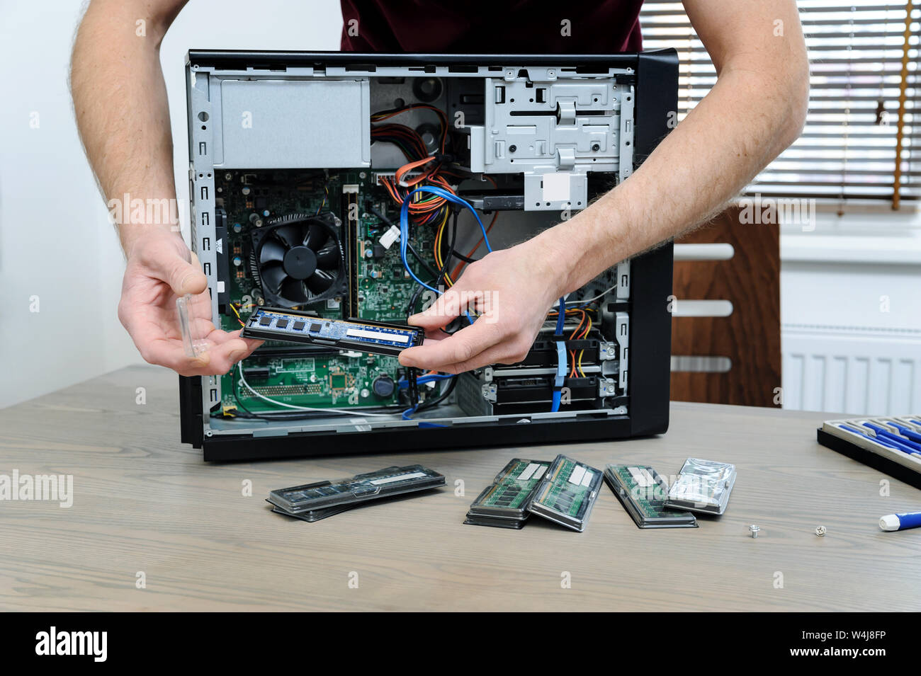 Hdd upgrade hi-res stock photography and images - Alamy