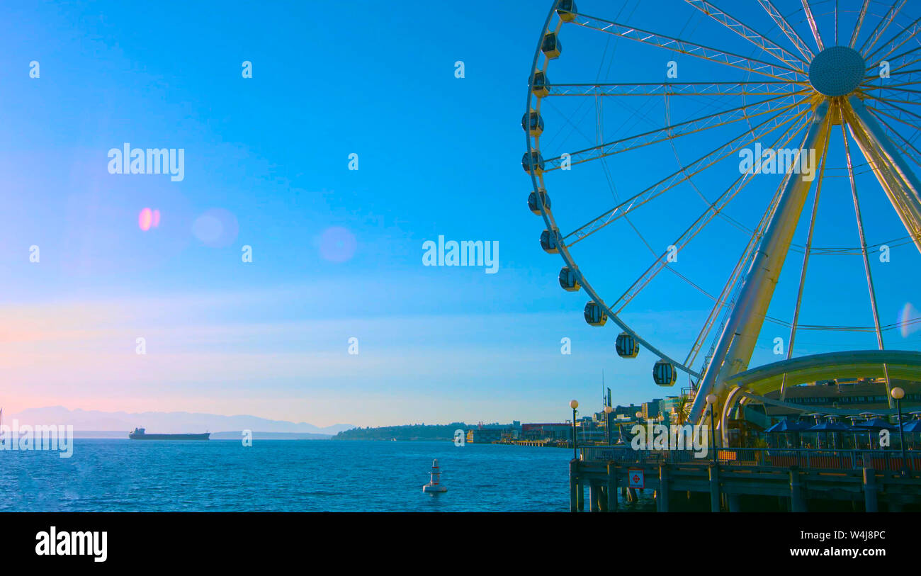 Seattle, Washington, / USA - mai 7, 2019, The Great Wheel ferris wheel ...