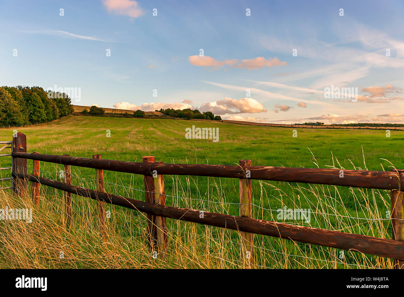Sunset in wiltshire hi-res stock photography and images - Alamy
