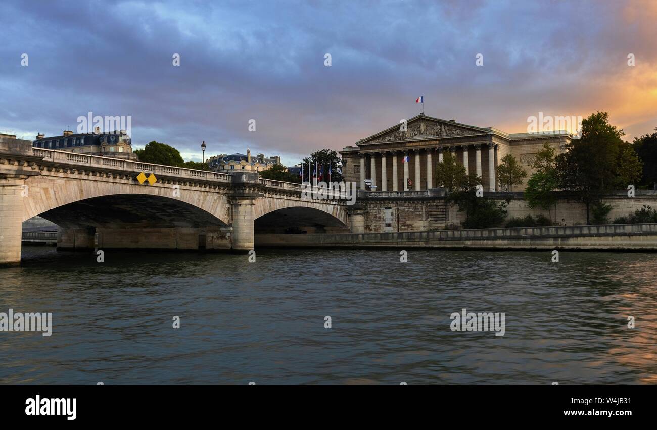Parliament of paris 18th century hi-res stock photography and images ...