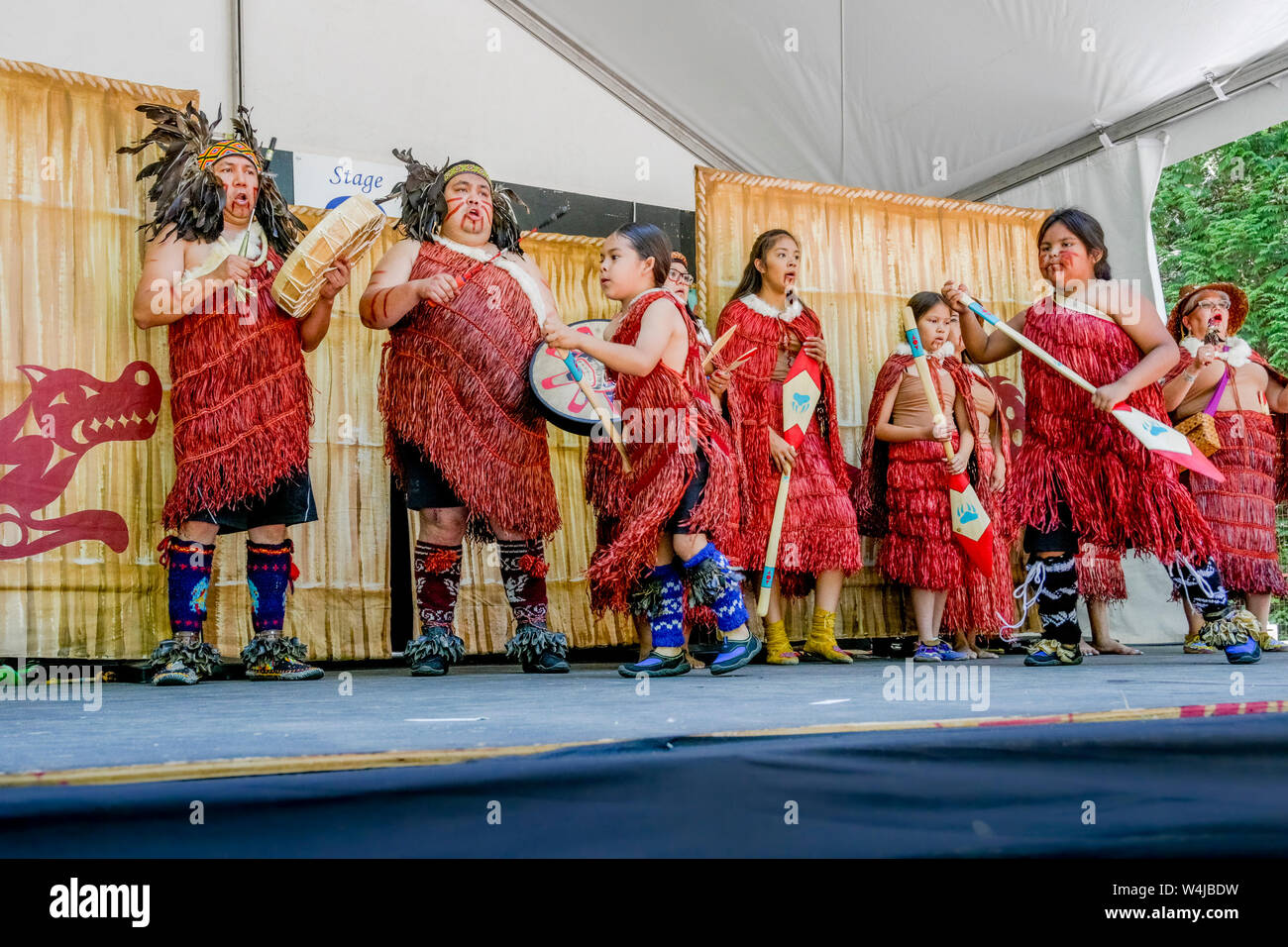 Coast Salish Traditional Canoe High Resolution Stock Photography and Images - Alamy