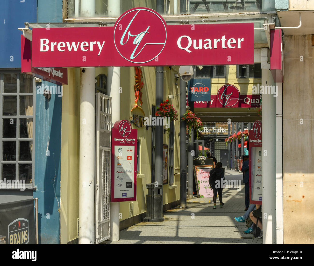 Cardiff bars hi-res stock photography and images - Alamy