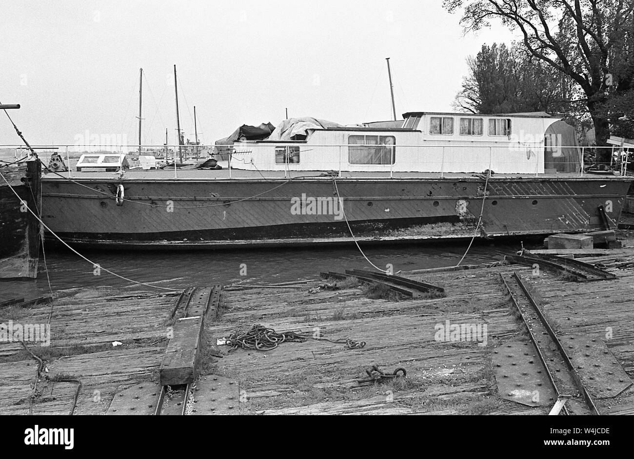 Coastal motor boat ww! hi-res stock photography and images - Alamy