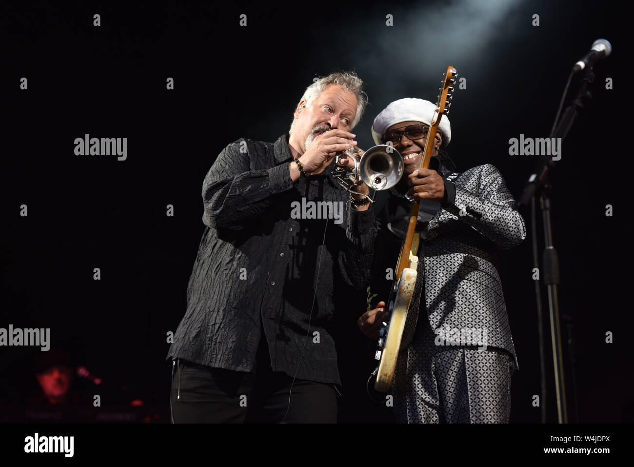 Haydock racecourse hi-res stock photography and images - Alamy