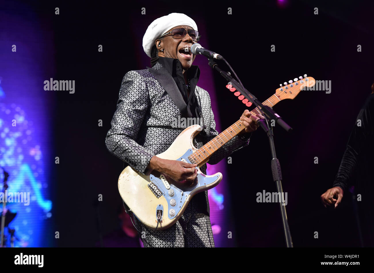 Haydock racecourse hi-res stock photography and images - Alamy