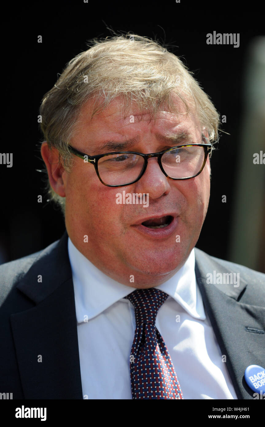 Mp for wickford and rayleigh hi-res stock photography and images - Alamy