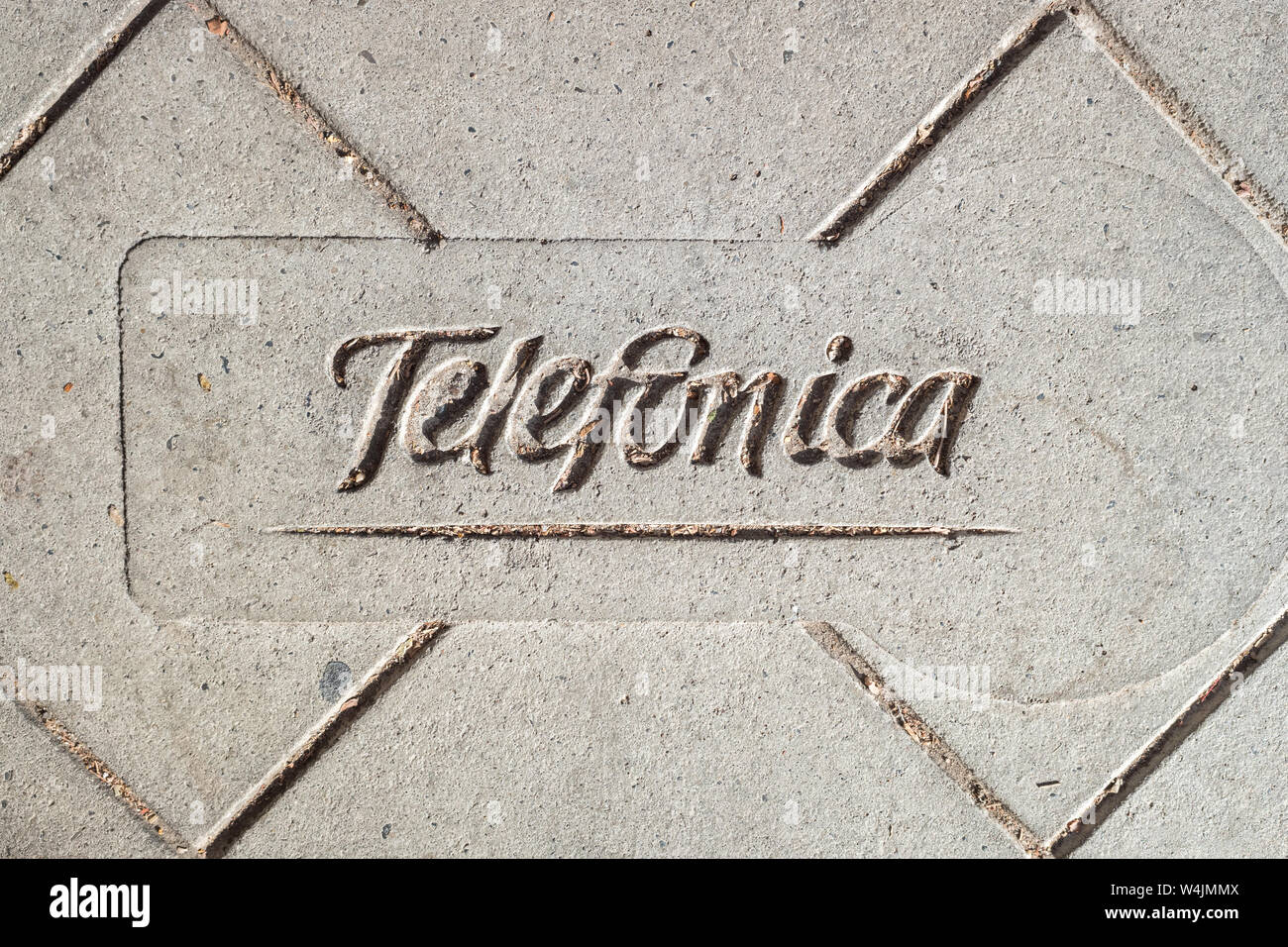 Logo spanish telephone company telefonica hi-res stock photography and ...