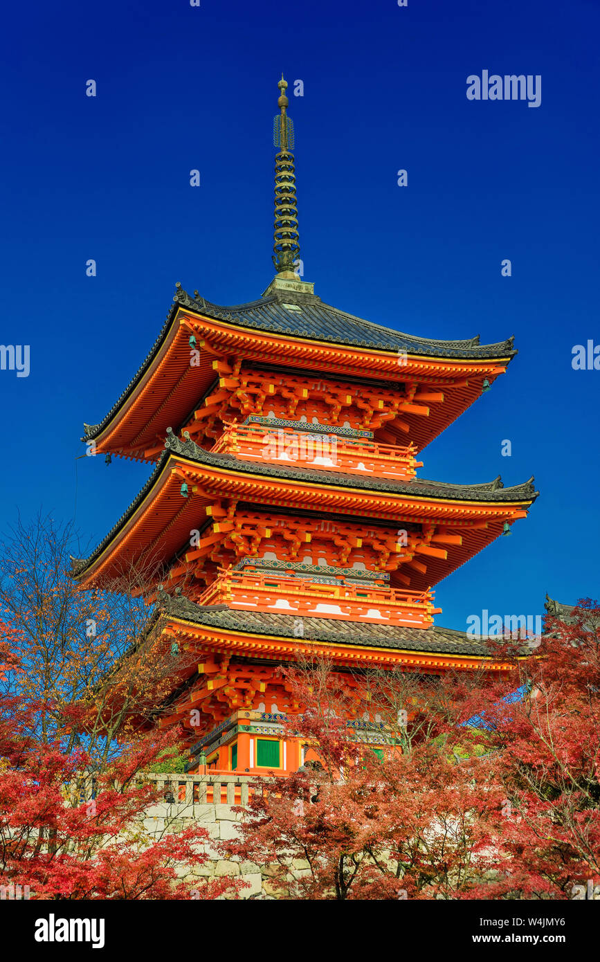 Kiyomizu temple hi-res stock photography and images - Alamy