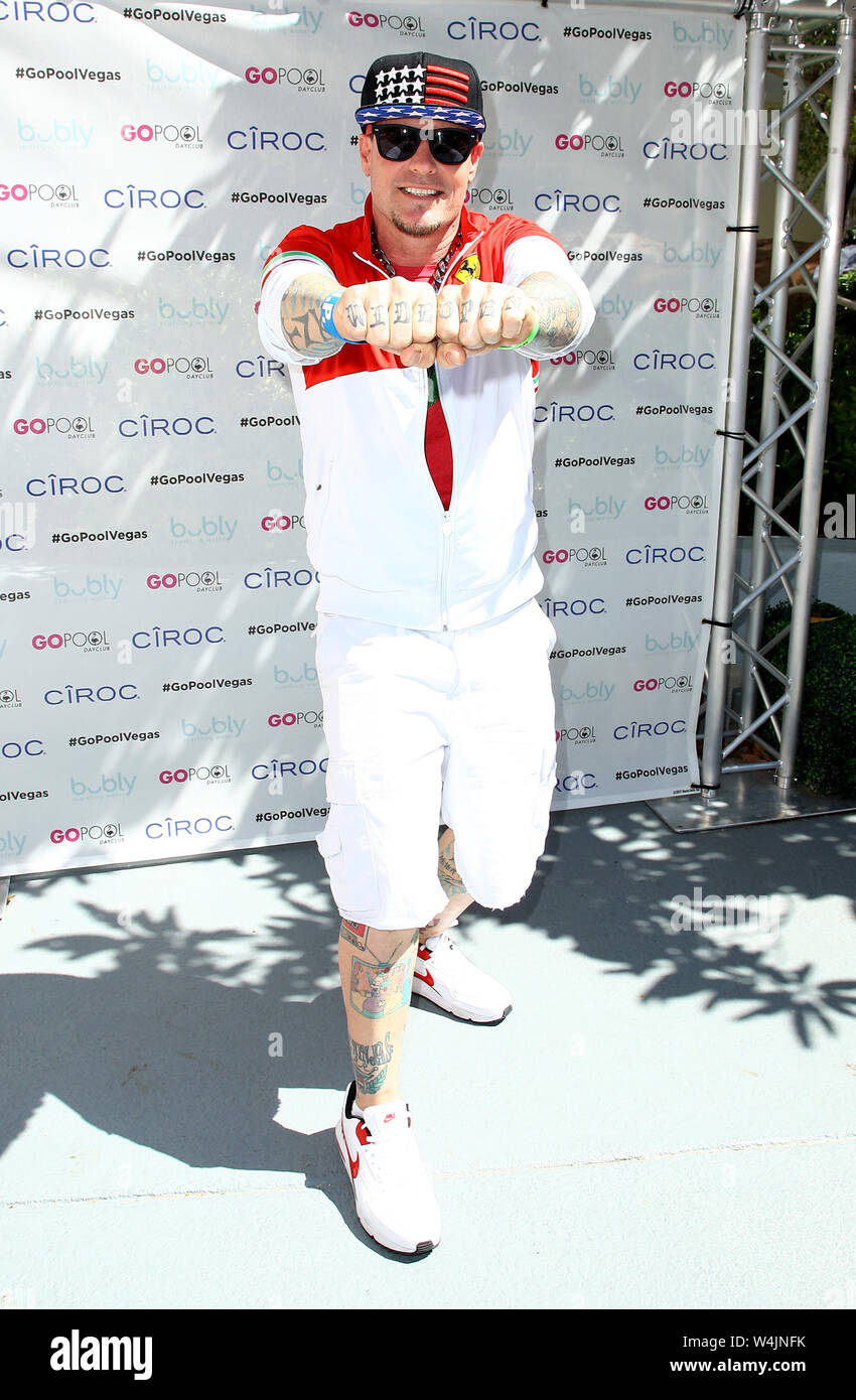 Vanilla Ice Performs Live at Flamingo Las Vegas Go Pool Dayclub ...