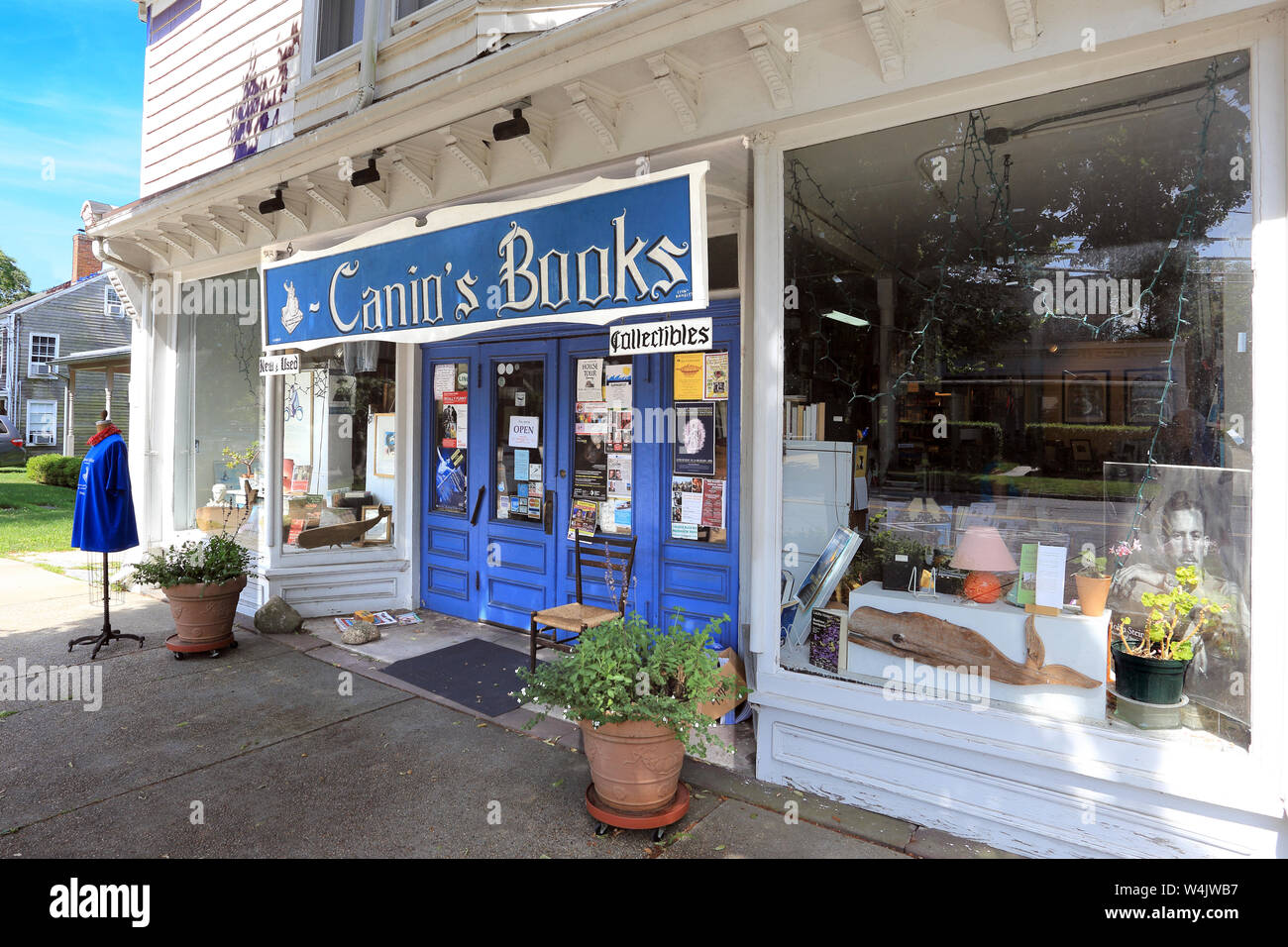 Harbor book store hi-res stock photography and images - Alamy