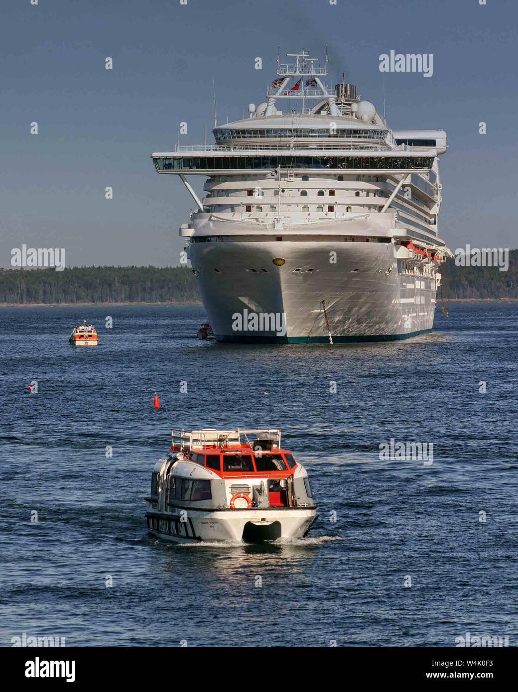 Bar Harbor, Maine, USA. 7th Sep, 2005. Tenders return to Princess ...